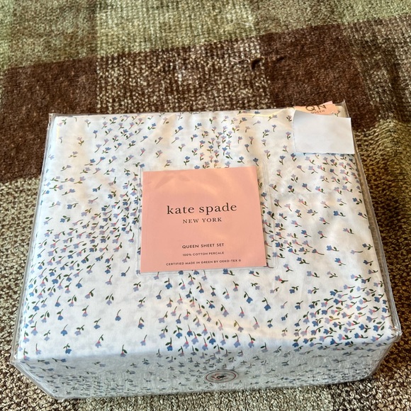 kate spade | Bedding | Nwt Kate Spade Pastel Purple Floral Queen Sheet ...
